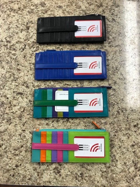 ILI RFID-Blocking Stacker Card Case With Zippered Pocket and ID window